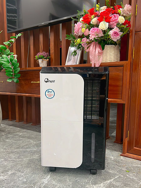 Máy hút ẩm FujiE HM-950EC công suất 50 lít/ngày
